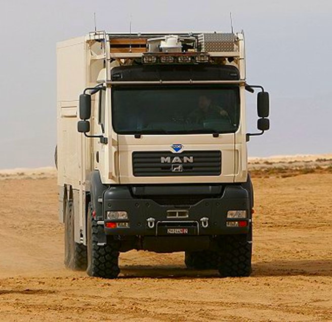 the man cave: the UNICAT EX70-HD / MAN TGA 6 x 6