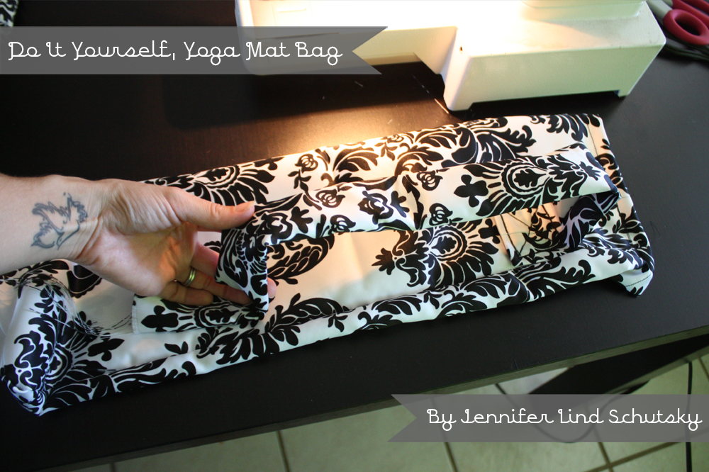 D.I.Y. Cupcake: D.I.Y. Yoga Mat Bag {a tutorial}