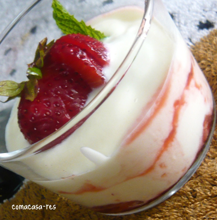 Com a casa, res!: MINI CARLOTES DE MOUSSE DE LLIMONA AMB MADUIXES