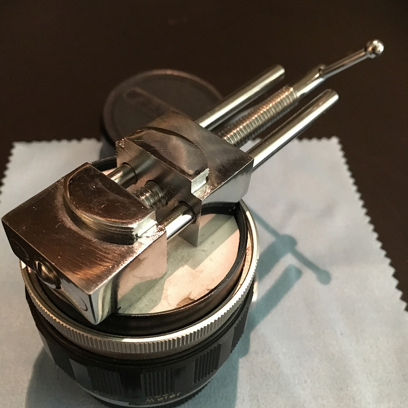JE Labs: Lens Filter Ring Vise