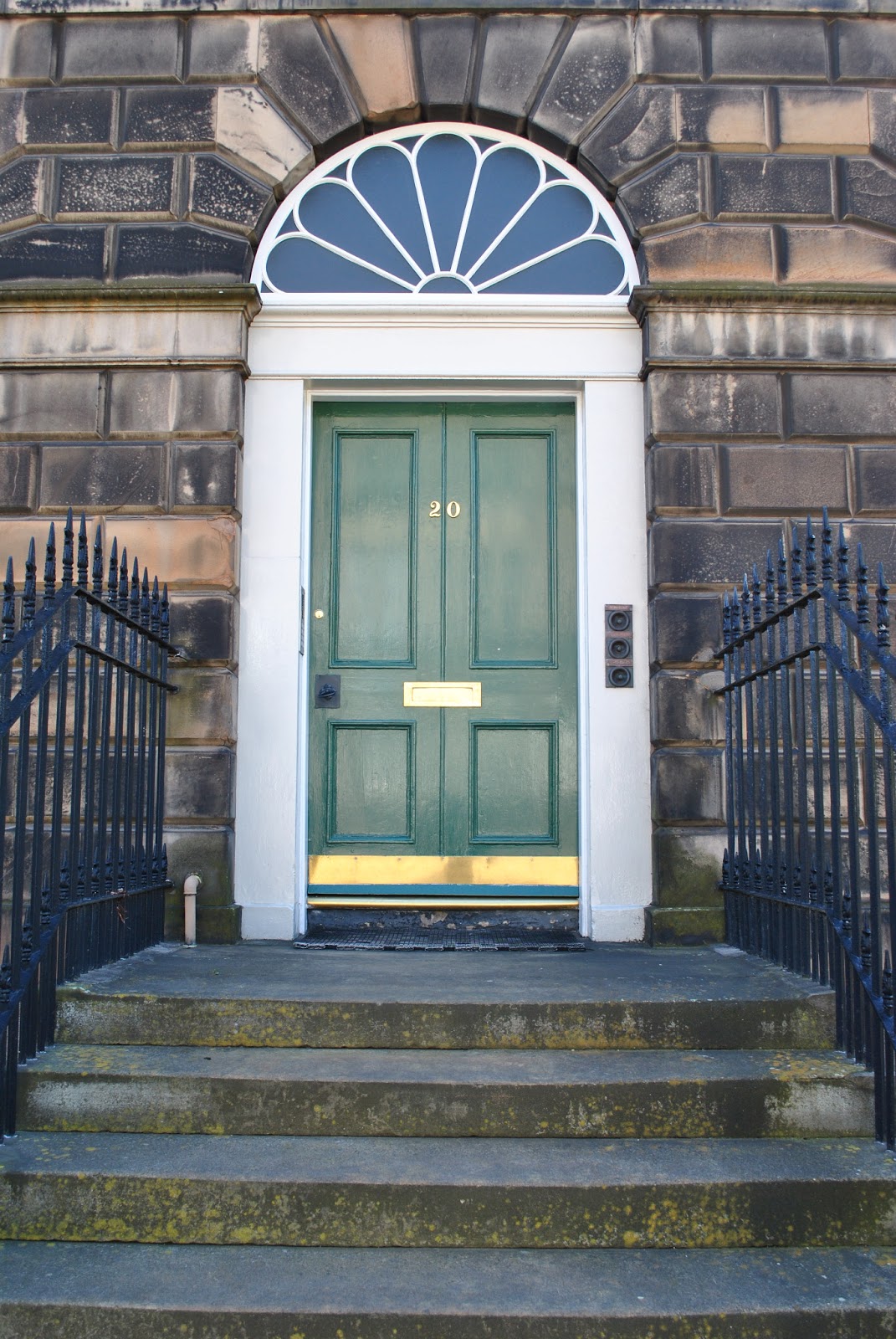 The Designer's Muse: Edinburgh Entries: Doorways of Georgian New Town