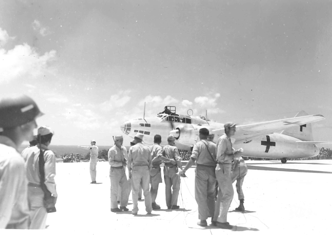 Stories and Illustrations of combat airplanes, missiles and the people ...