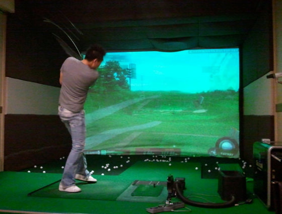 HSK ipnida!: Screen golf Korea