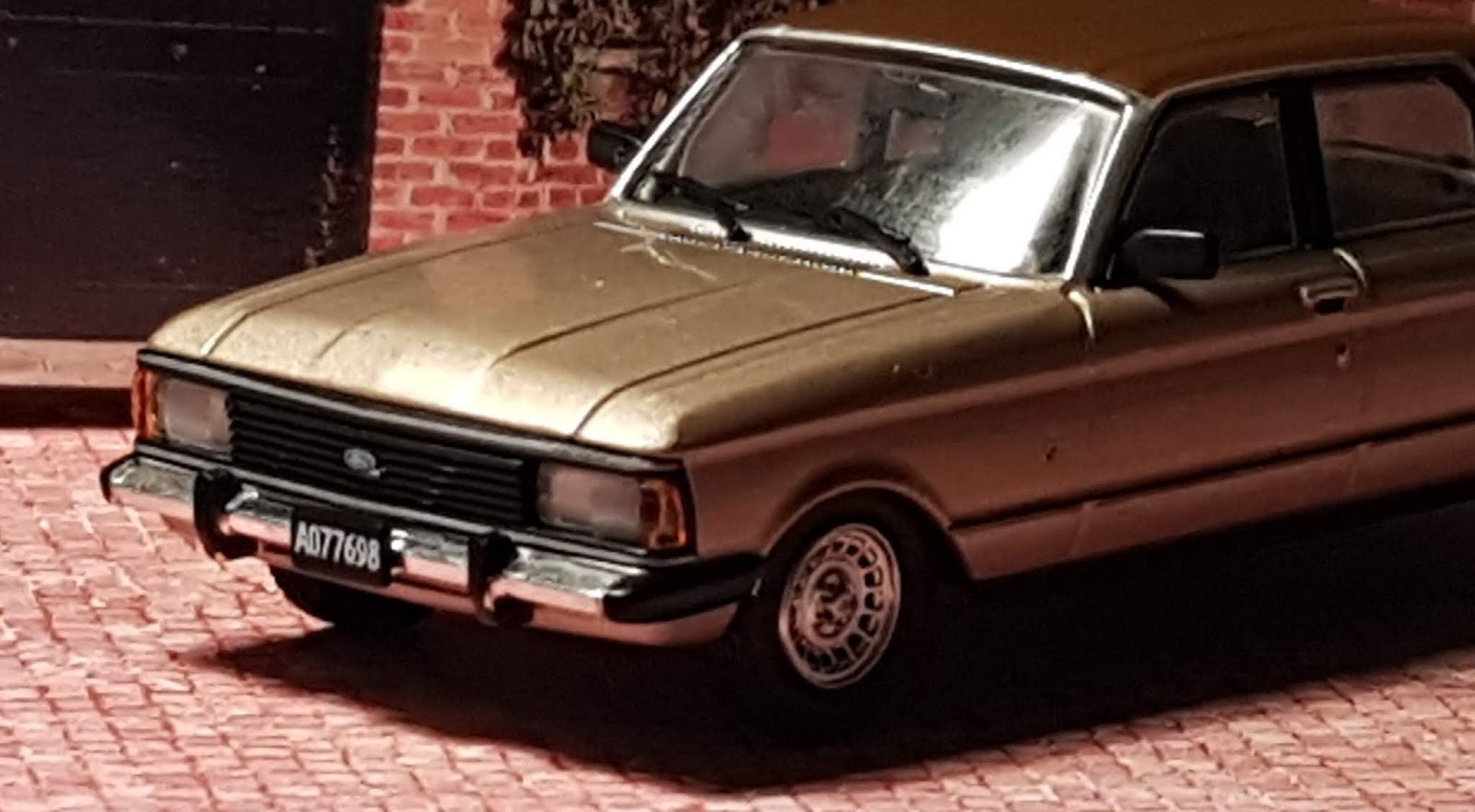 RetroAutosEnEscala: FORD FALCON GHIA (1982)