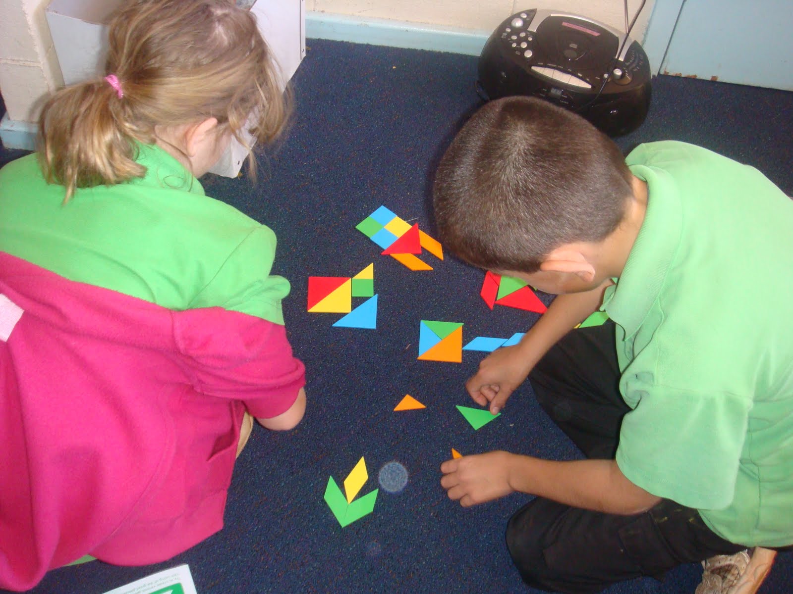 Room 8 South Newman Primary School: Tangrams