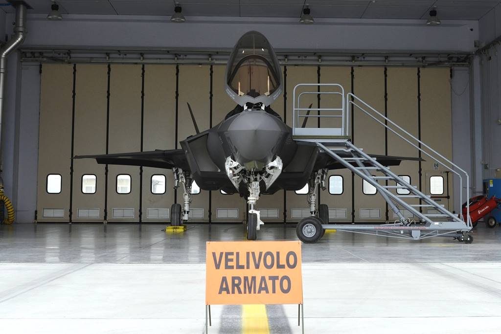 ITALIAN F-35 BEGINS TO DEFEND NATIONAL AIRSPACE - Blog Before Flight ...