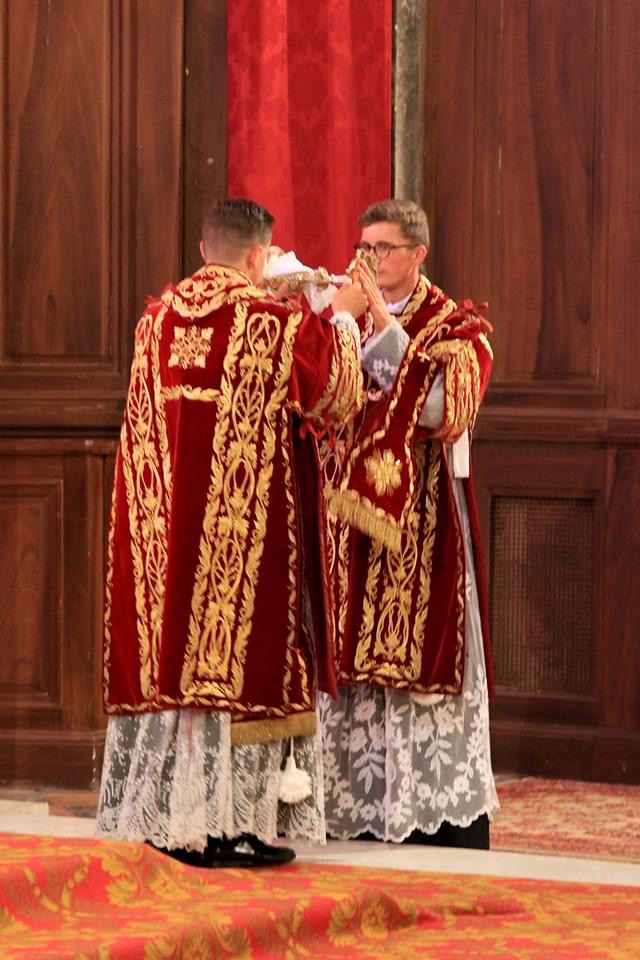 Ceremonial Variations of the Solemn Mass in the Rite of Lyon ...