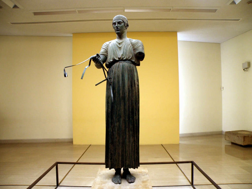 Lo scaffale ‽: Caratteristiche scultura greca: periodo classico