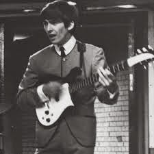 Gitaar en gitarist: Rickenbacker 425 van George Harrison