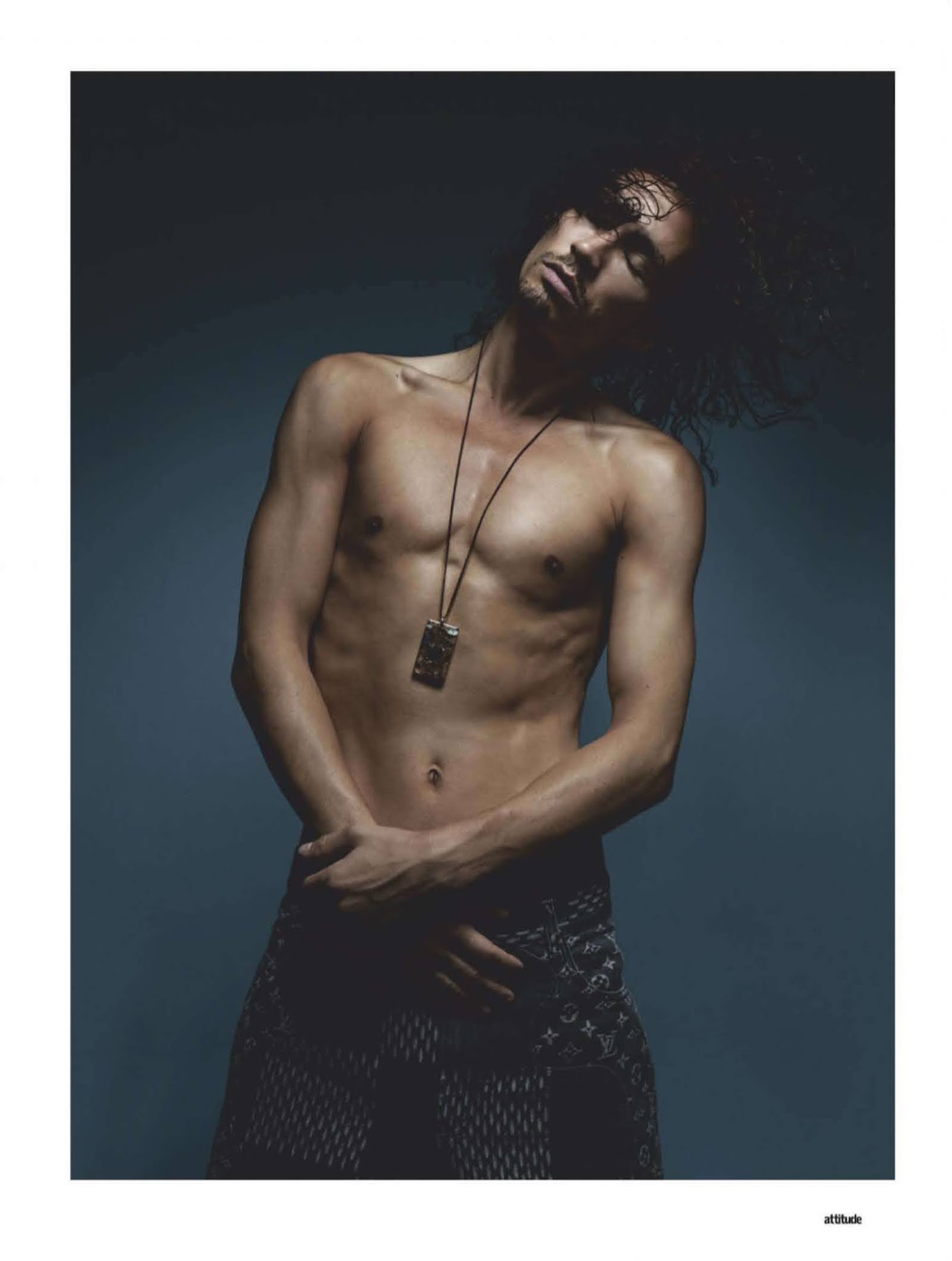 Robert Sheehan Magazine