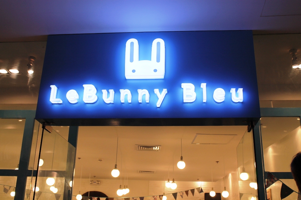 Must Love Flats with Le Bunny Bleu! — Anagon