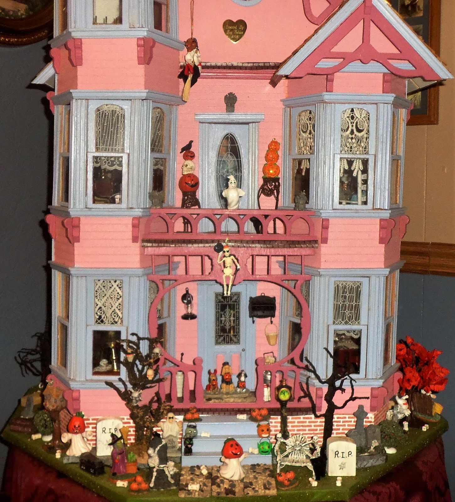 DEBBIE-DABBLE BLOG: Victorian Haunted Doll House, 2018