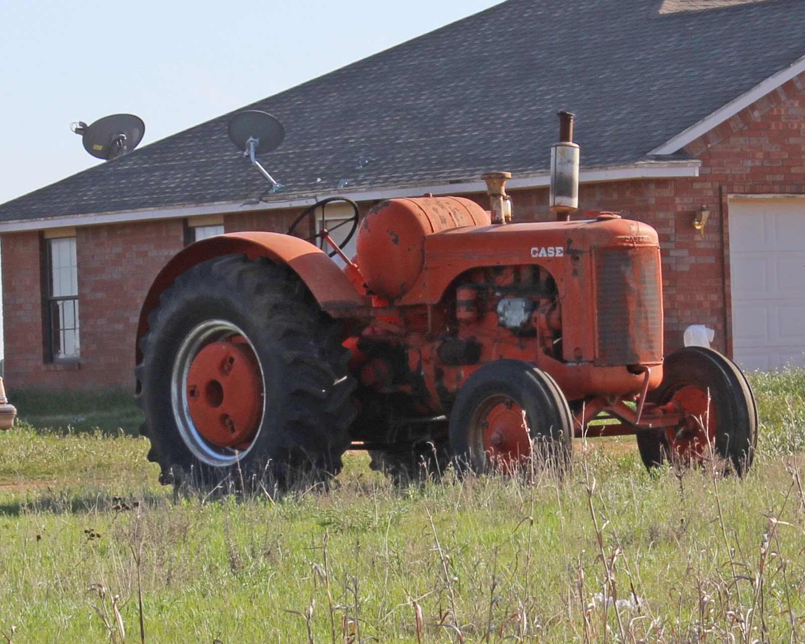 Painting the Farm: Painting a Case Tractor and Barn