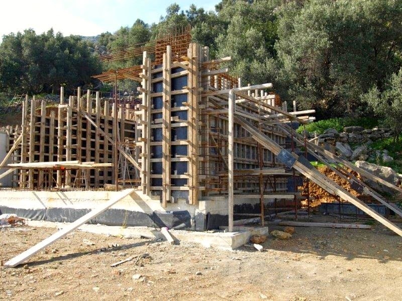 Crete Permaculture: Casting the In-Situ Walls