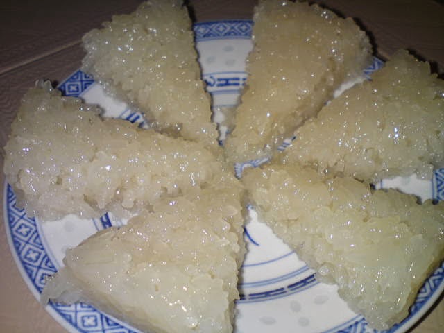 Cooking Pleasure: Nyonya Bee Koh [Kuih Pulut]