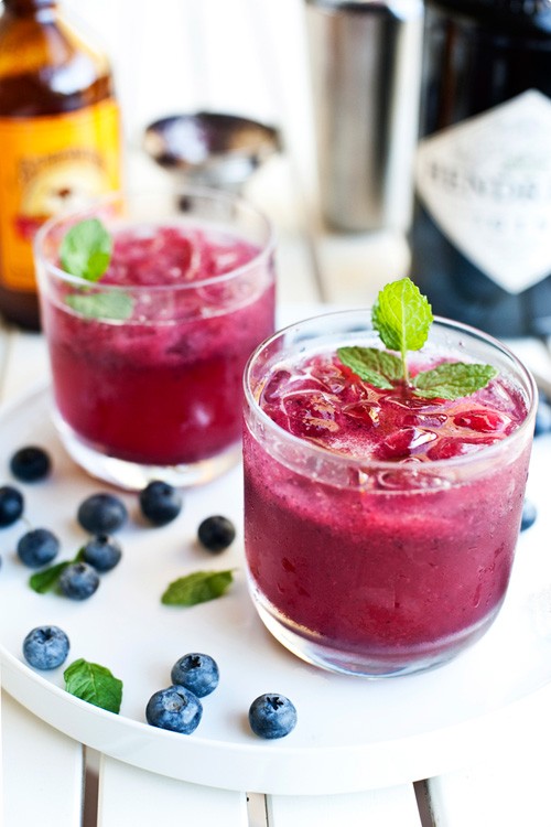 Sunflowers & Spears: Berry Berry Gin Drink