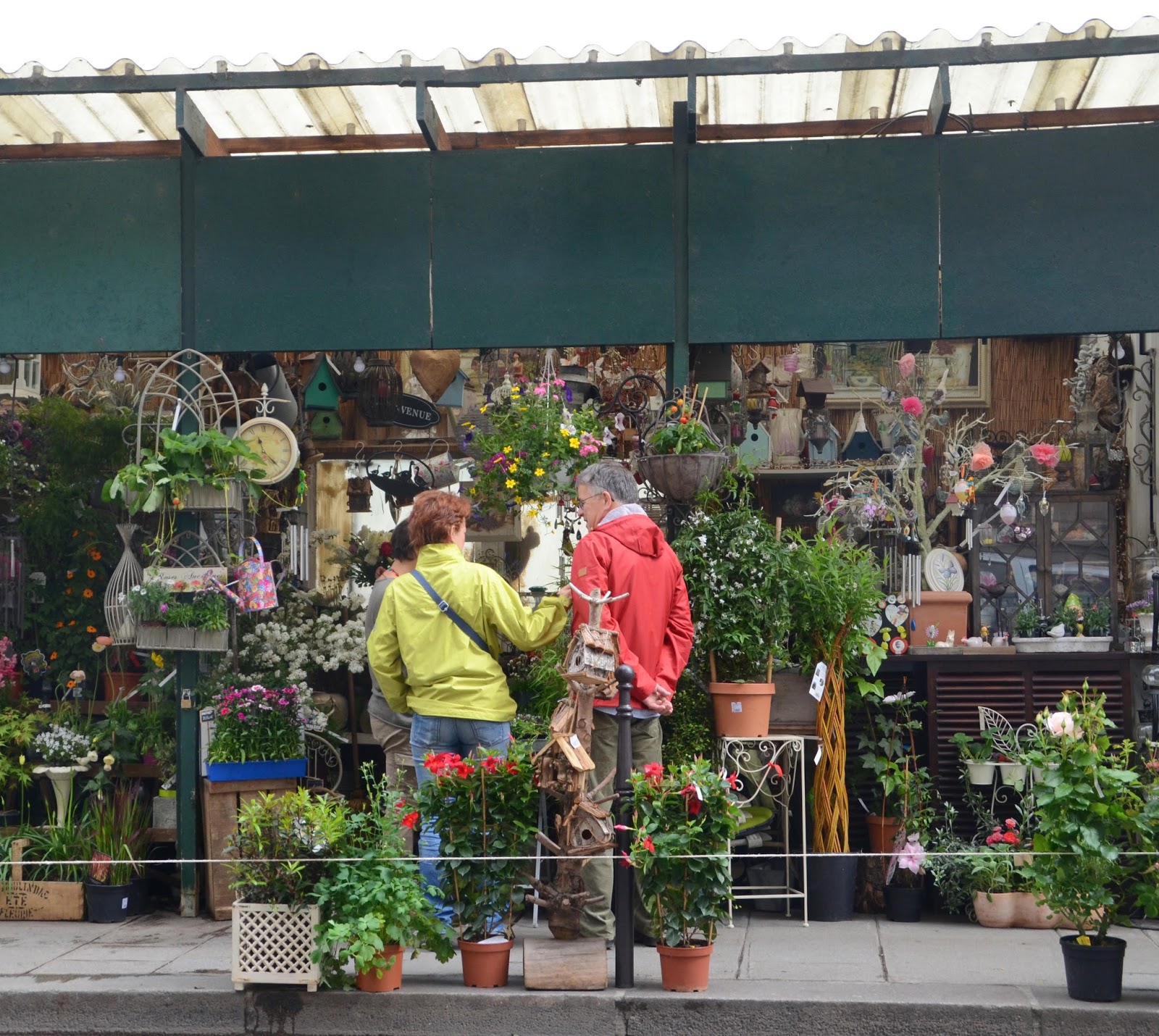 Paris and Beyond: Marché aux Fleurs