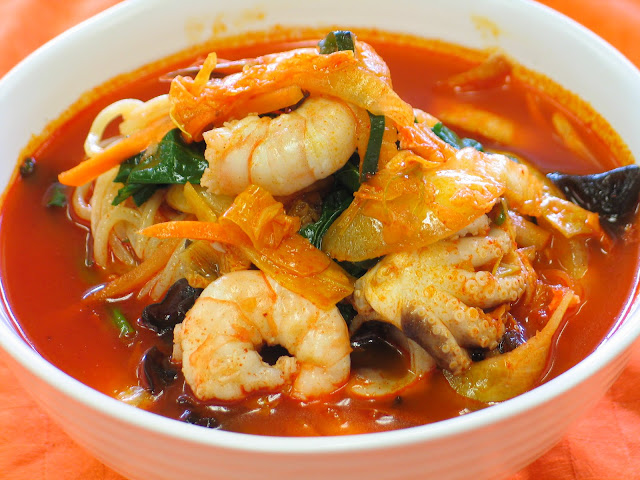 Spicy Seafood Noodle Soup (SamSeon Cham Pong)