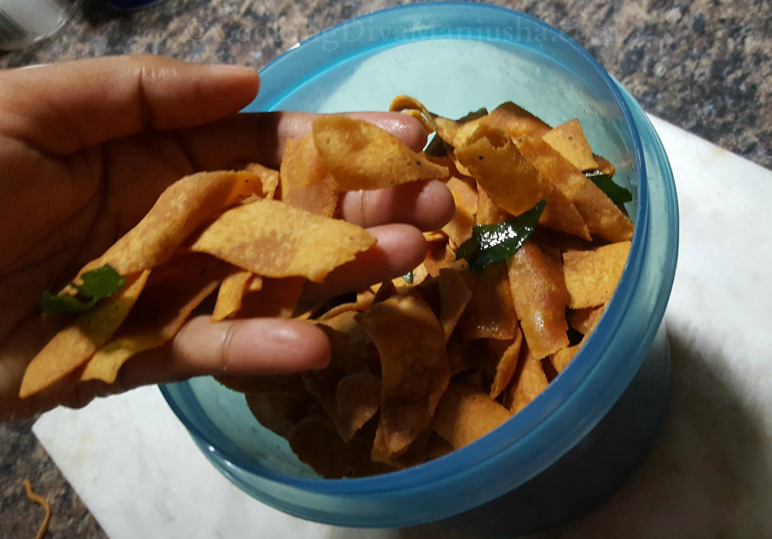 (Nadan)Pakkavada Kerala style|Ribbon Pakoda|Ola Pakoda|Traditional ...