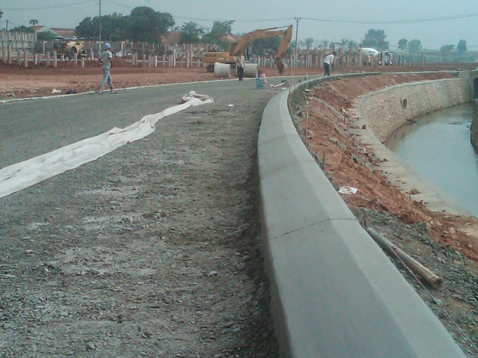 Menerima jasa cor kanstin untuk jalan cluster maupun jalan utama: COR ...