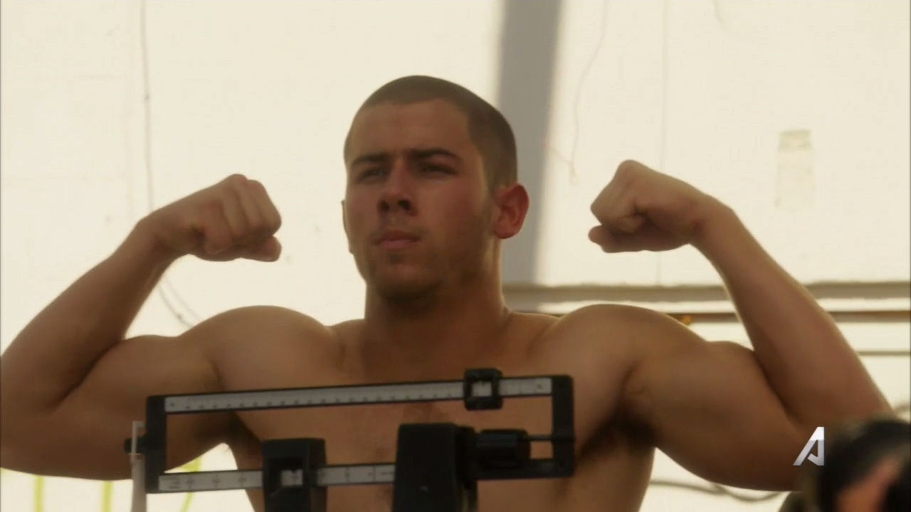 Nick Jonas & Matt Lauria on Kingdom (2015) ~ DC's Men of the Moment