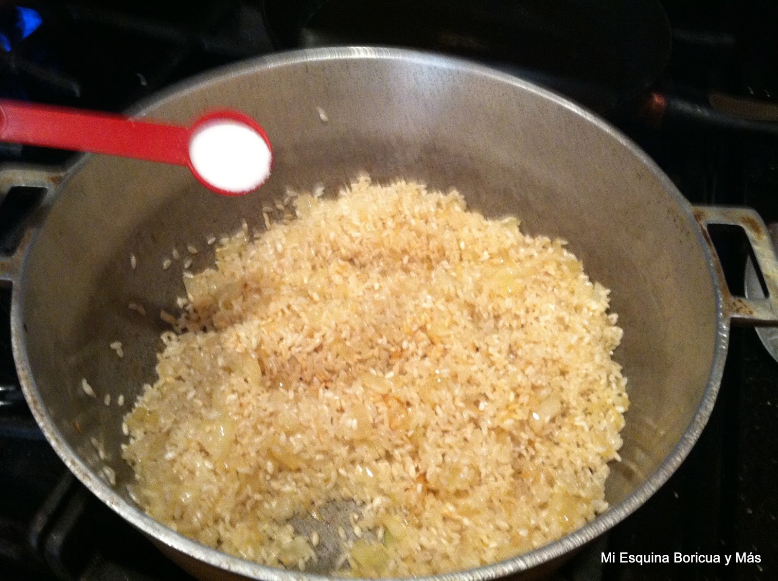 Mi Esquina Boricua y Más: Arroz con cebolla