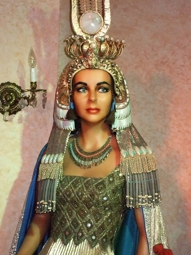 Cleopatra VII of Egypt ~ Biography Collection