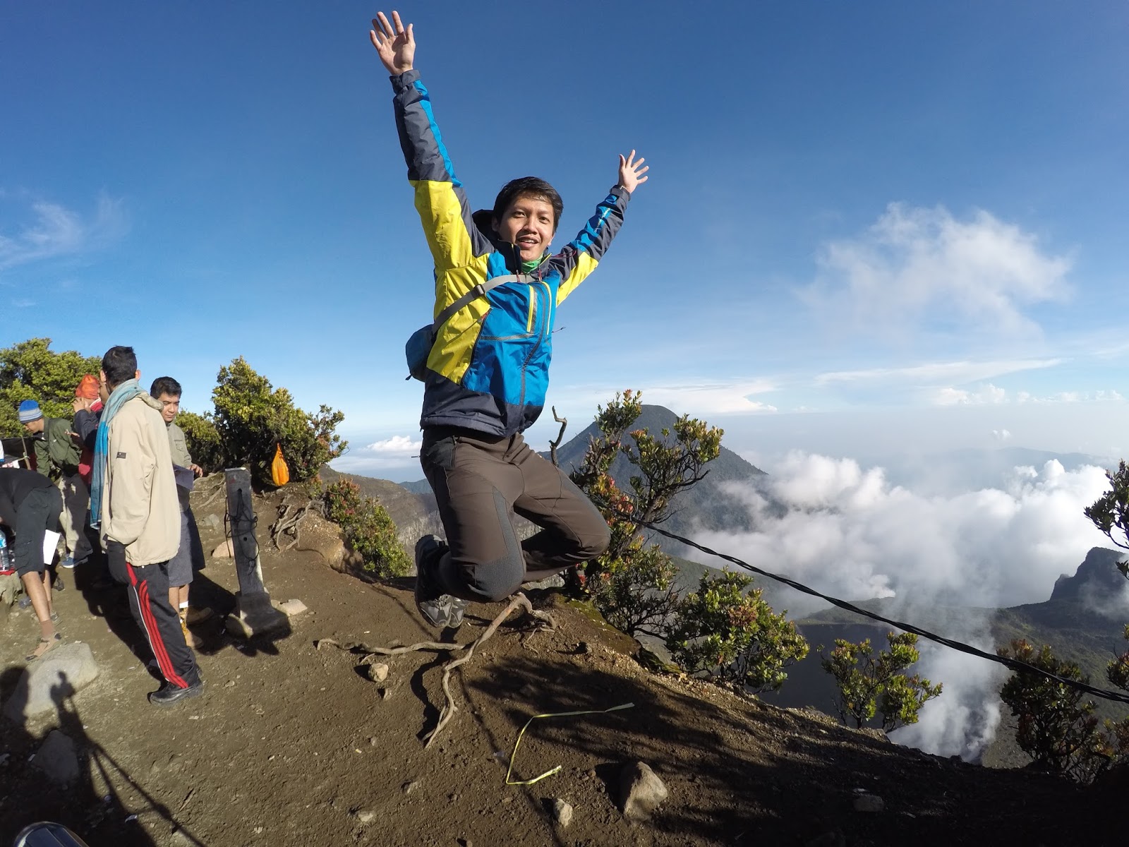Sensasi mendaki Gunung Gede Pangrango via Cibodas - Travel Journal ...