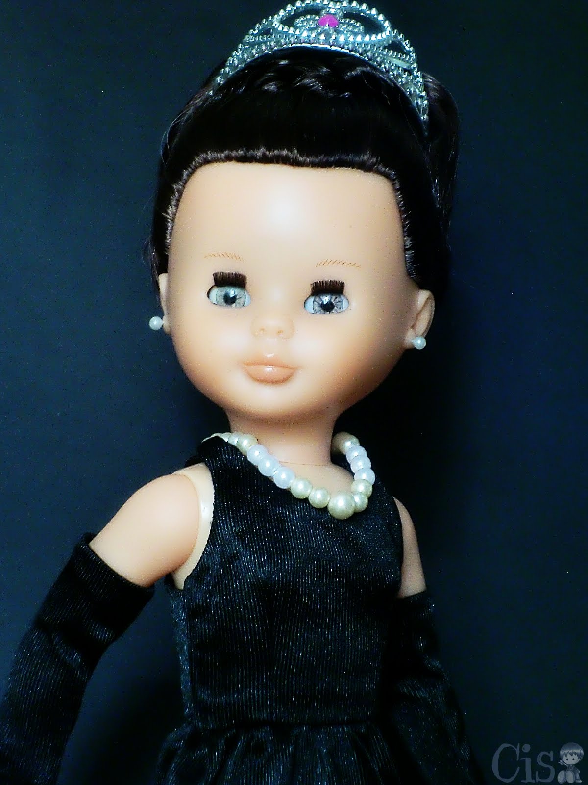 Nancy por Cislaghi and Friends: Siempre Audrey!