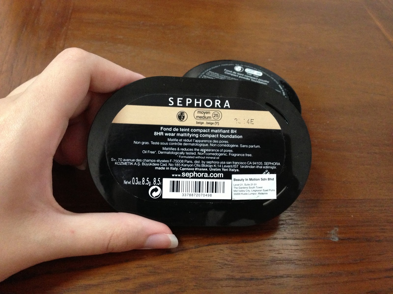 Meow's: Review: SEPHORA COLLECTION 8 HR Mattifying Compact Foundation