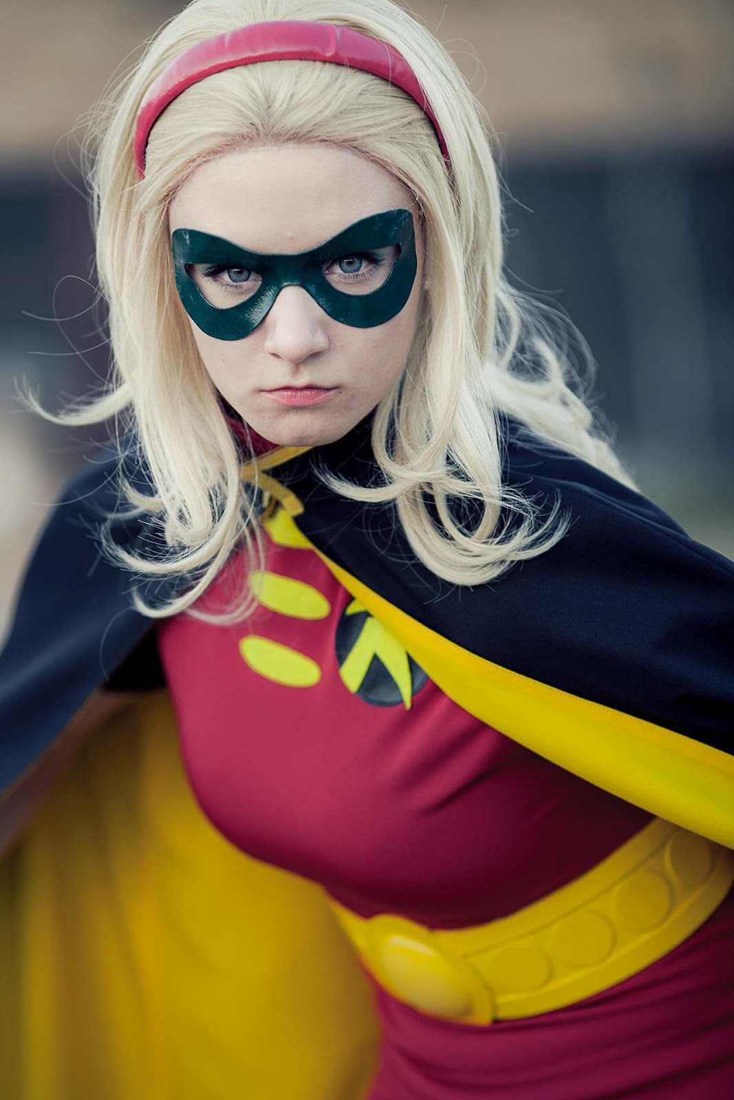 Geek Group Network: [Cosplay] Lady Robin (Stephanie Brown)