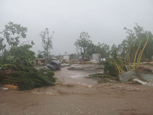 Extreme Weather: Tropical Cyclone Evan pounds Samoa and Fiji
