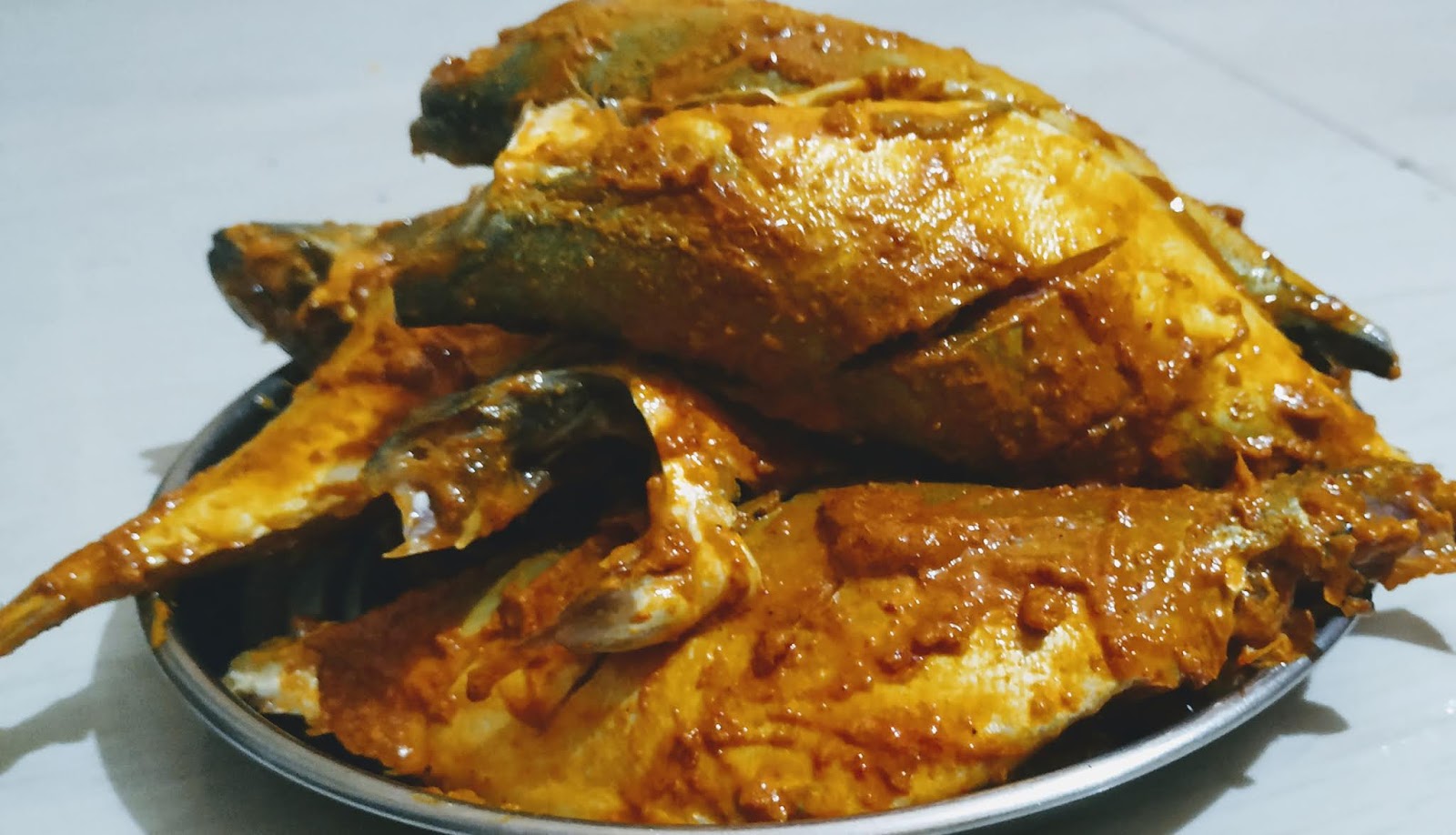 Best homemade Mackerel fish ( bangda ) tawa fry Recipe - hassanchef ...