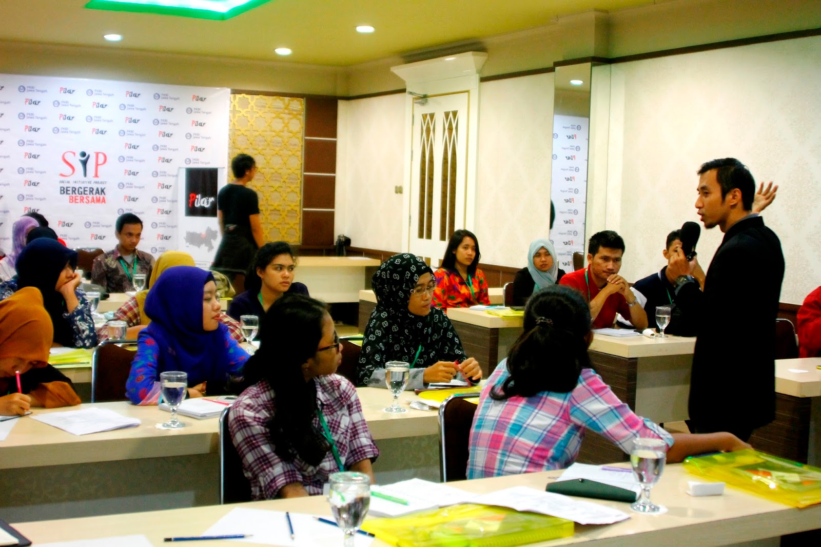 PUBLIC SPEAKING PREMIUM CLASS ~ Speak Academy : Let's Speak Up!