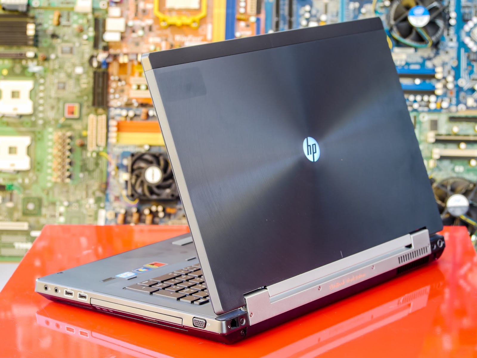 HP EliteBook 8770w - най-добрия Mobile Workstation | Retro-PC-Mania ...