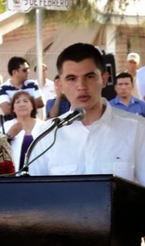 Temas y sucesos // Diálogos : febrero 2014