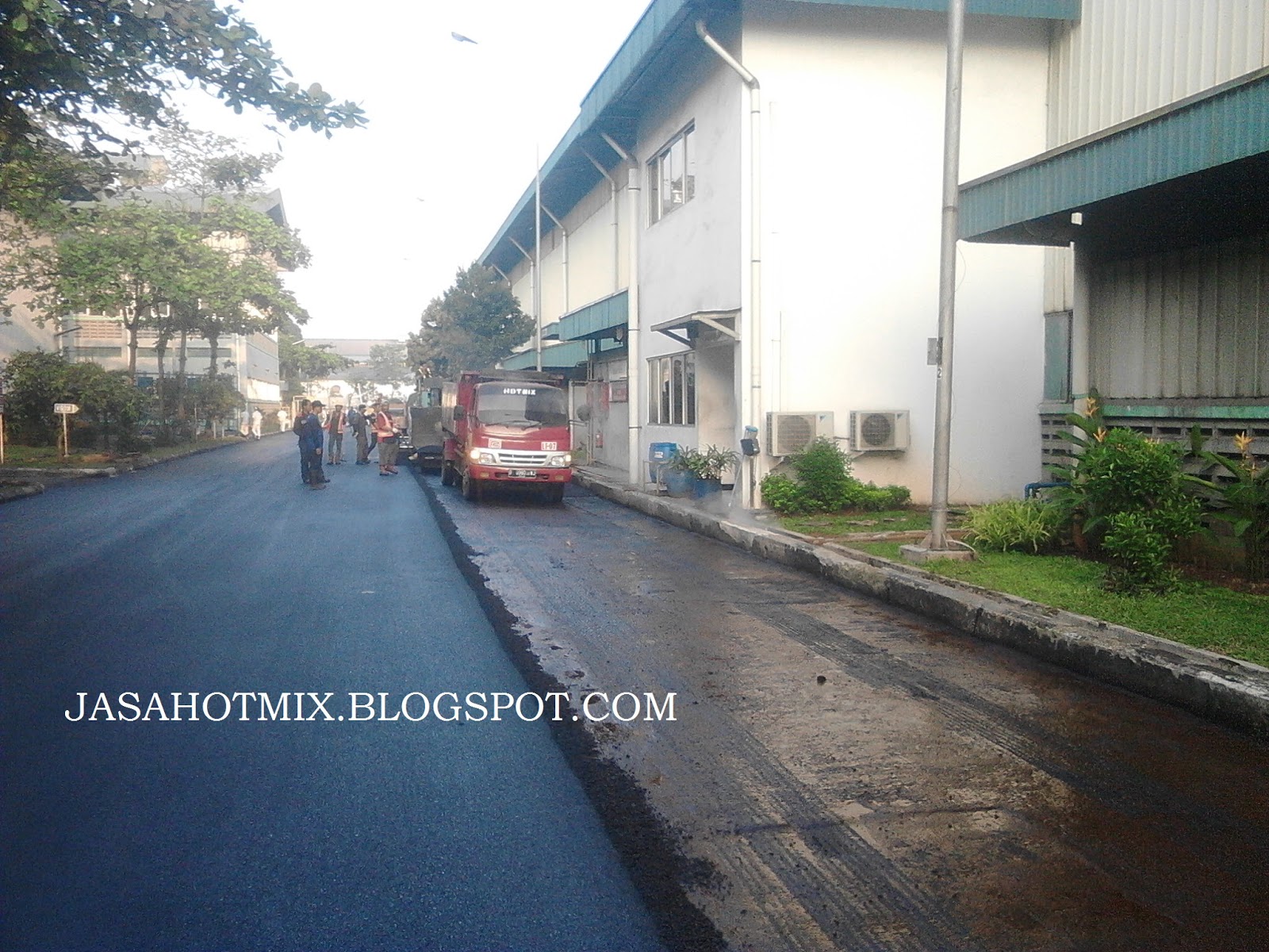 PEKERJAAN ASPAL HOTMIX (JASA PENGASPALAN)