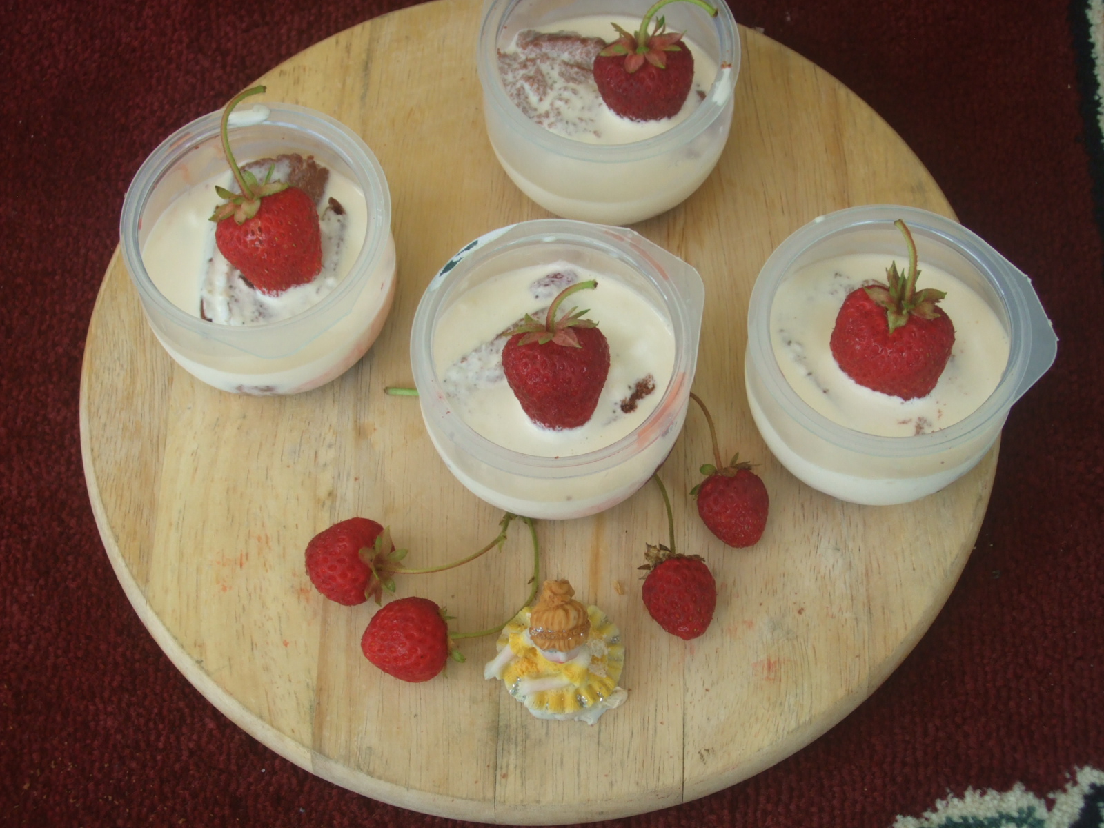 Techie.....Cookie......Freaky.........: Strawberry Trifle