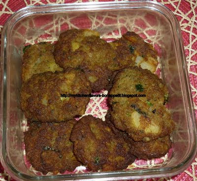My Kitchen Flavors - Bon Appetit!: Mutton Spicy Vada( Muttonkari Vadai)