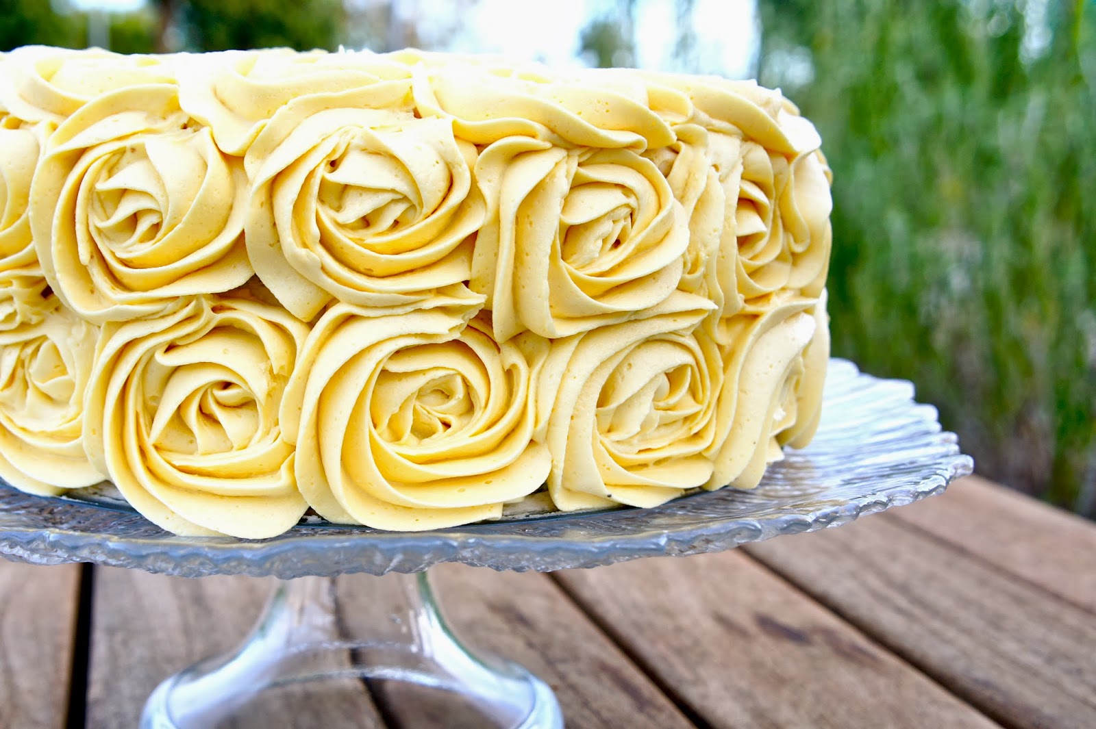 changtilly: Lemon and Chocolate Layered Rose Cake