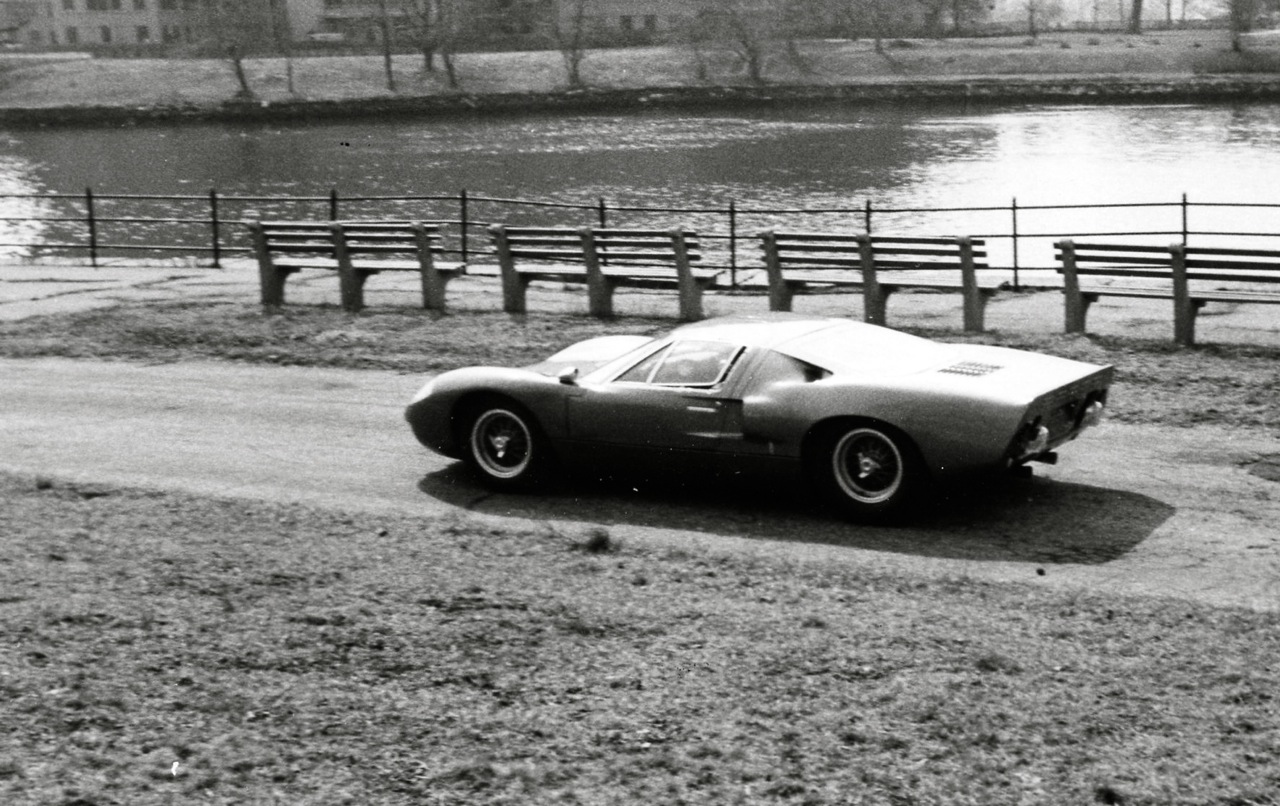 Ford GT40 in 1967 New York City | VW Vortex - Volkswagen Forum