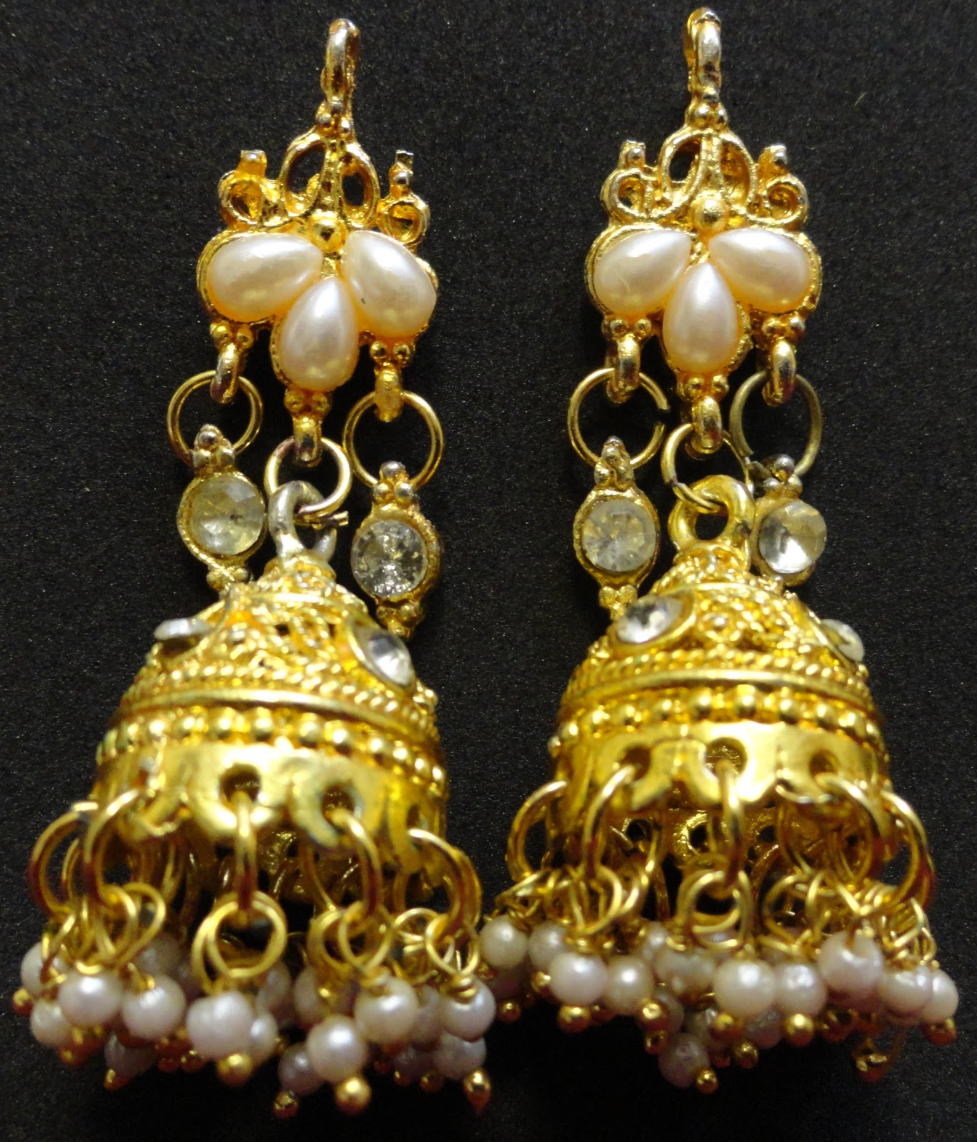 ::My Hobbies::: White Jimikki Earrings