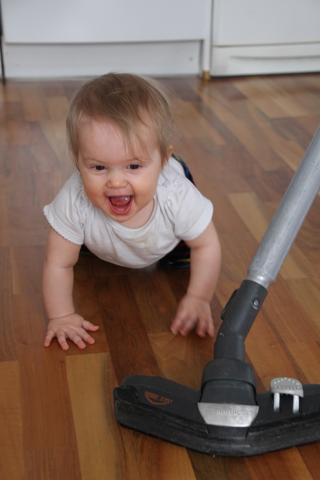 Bellas väg tillbaka: Busigt besök!