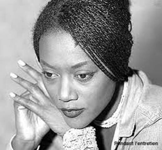 Navegações nas fronteiras do Pensamento: "Mama" - Khadja Nin