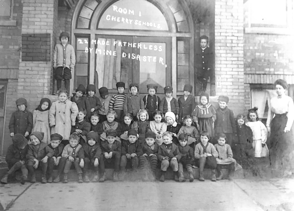 The Digital Research Library of Illinois History Journal™ : The ...