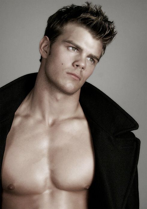 Male Model Street: American model Lars Slind