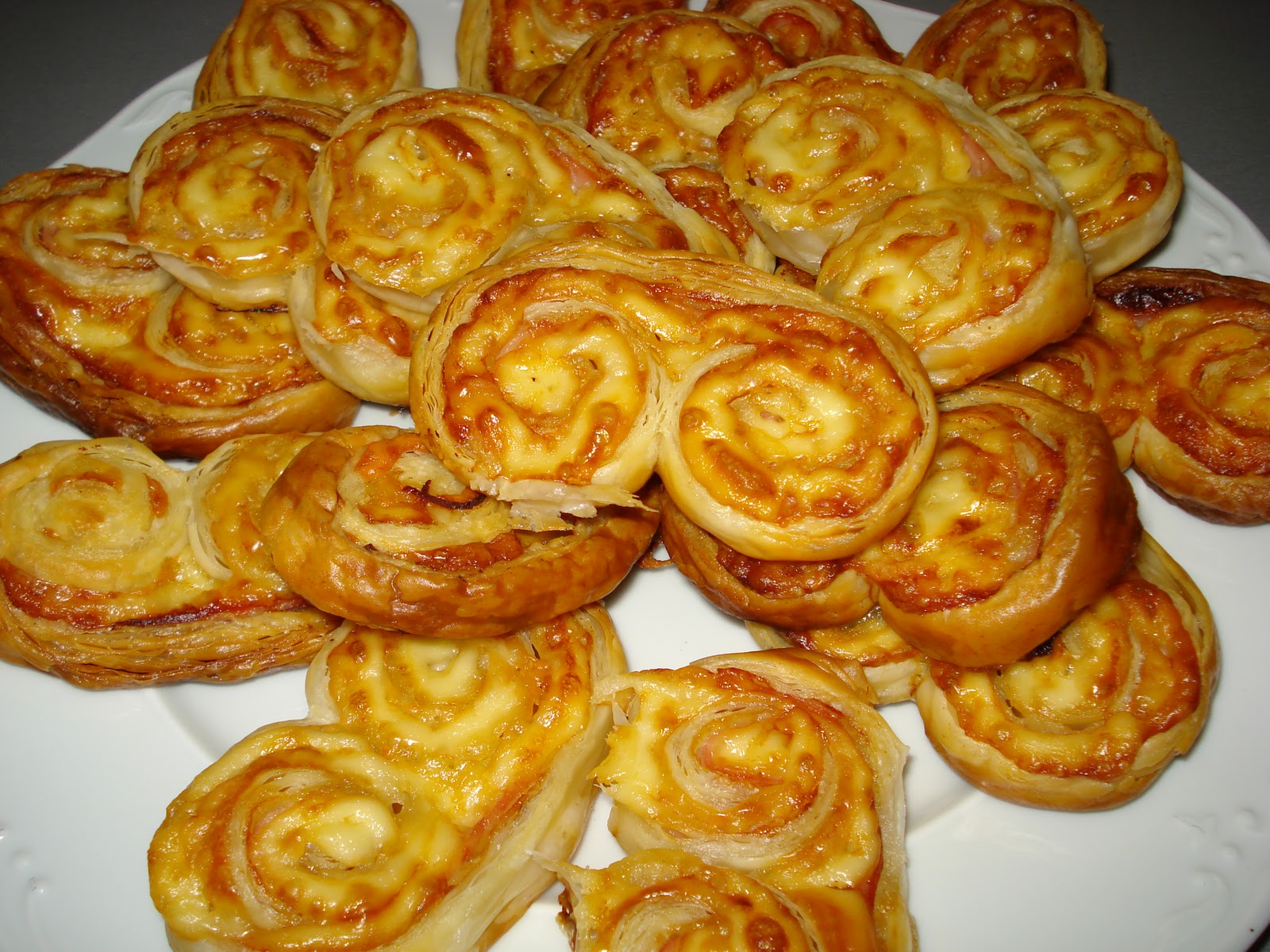 Recetillas de Mer: PALMERITAS DE JAMON Y QUESO