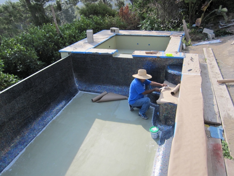 Laticrete Conversations Glass Mosaic Pool