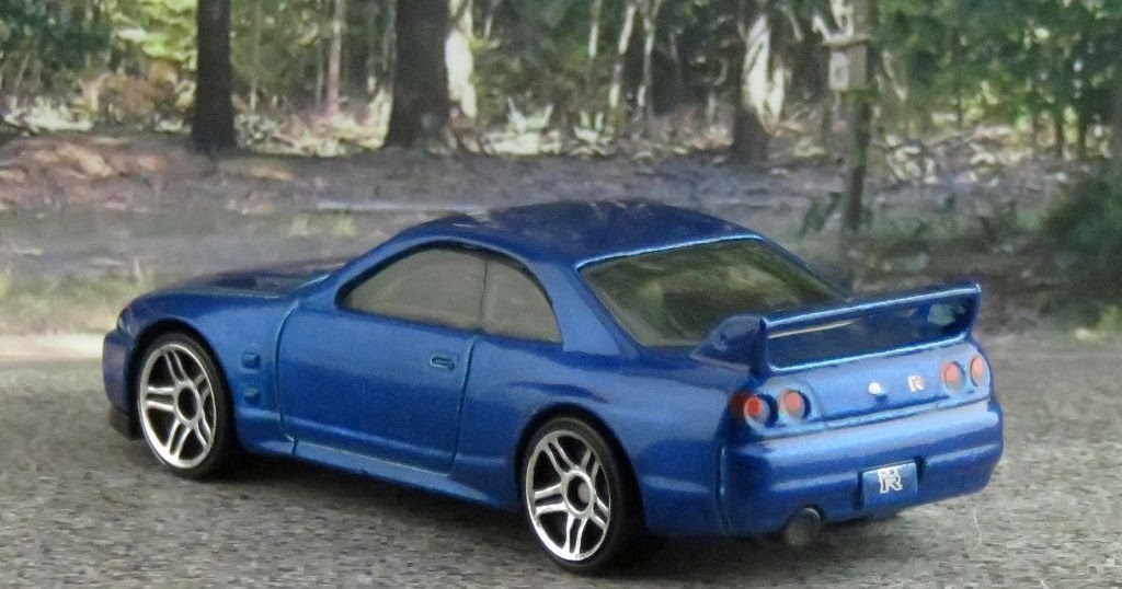 MIS COCHES DE ESCALA DE 1.60: NISSAN SKYLINEGT R R33 (HOT WHEELS)