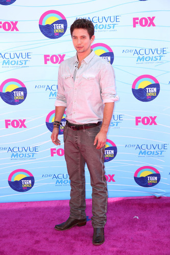 STAR STUDDED 2012 TEEN CHOICE AWARDS